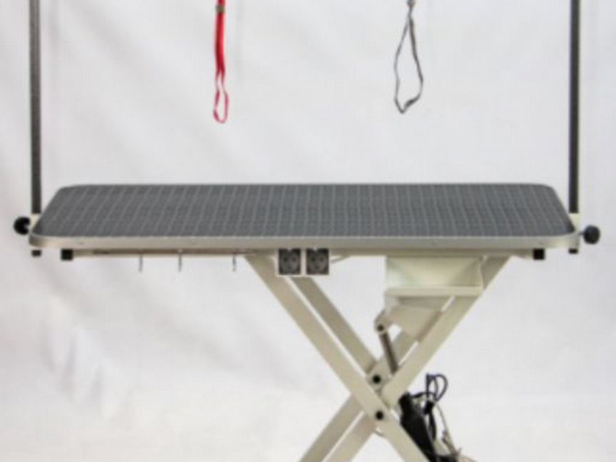 Стол для груминга с подъемником