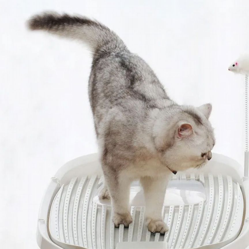 Игрушка на горшок для кота