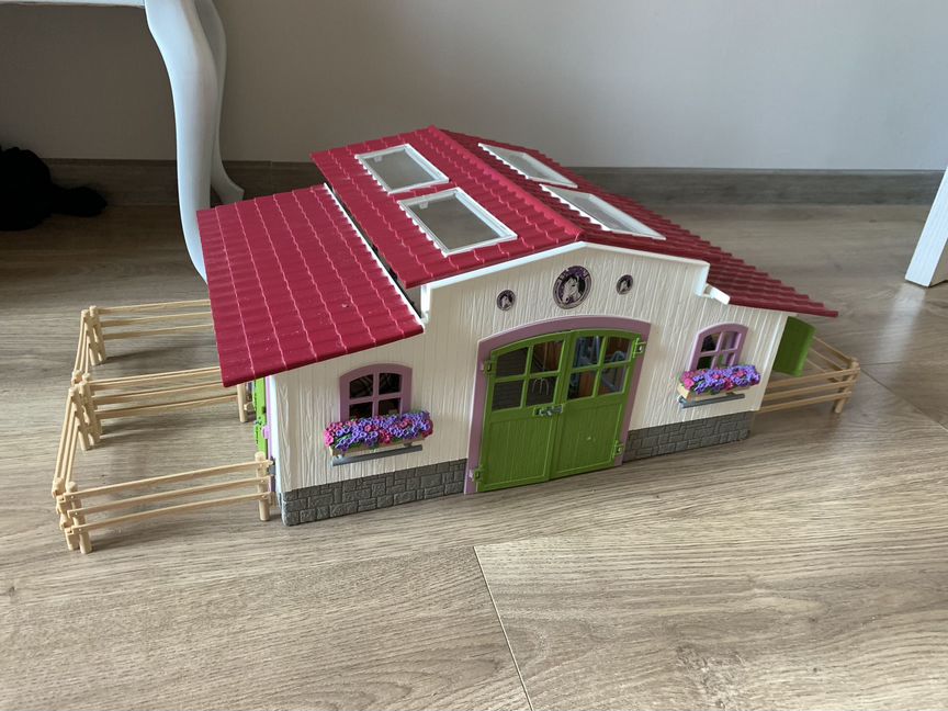 Конюшня schleich