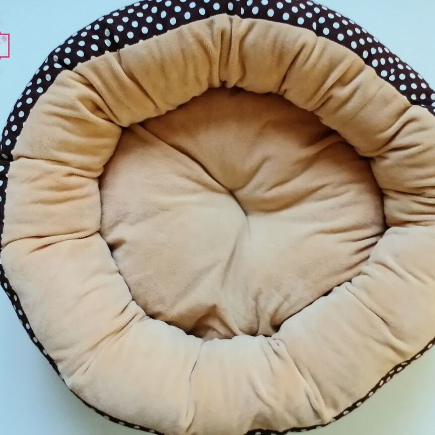 Лежанка большая для кошек и собак. Б/у