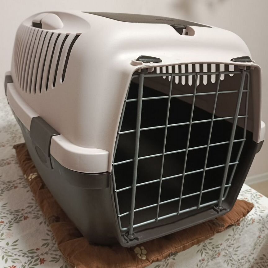 Переноска для кошек пластиковая бу