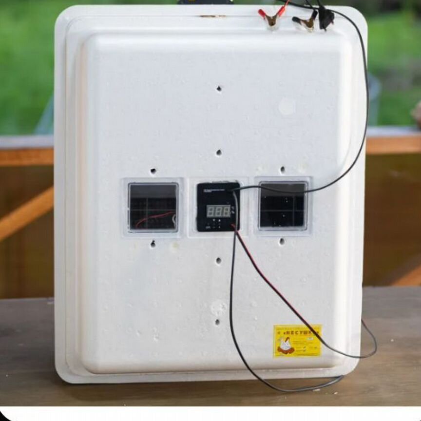 Инкубатор несушка 77 яиц