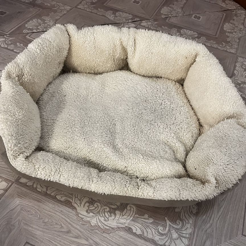 Лежанка для собак и кошек