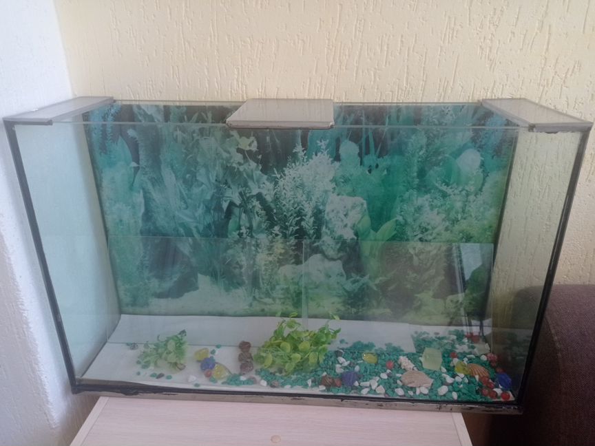 Аквариум со стойкой