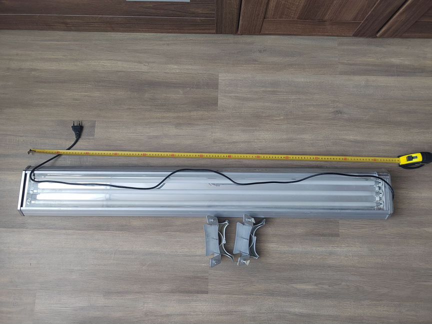 Светильник для аквариума т8