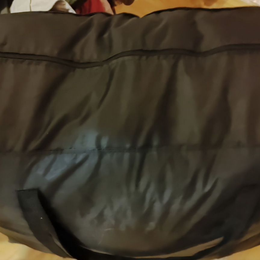 Старые одеяла, подушки