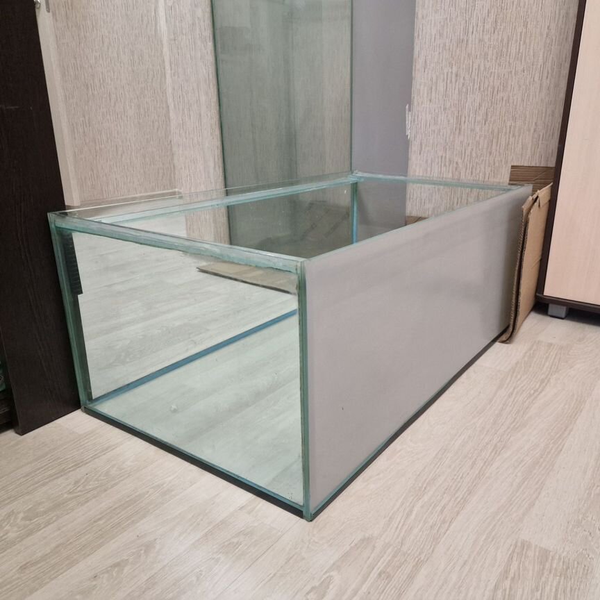 Аквариум большой