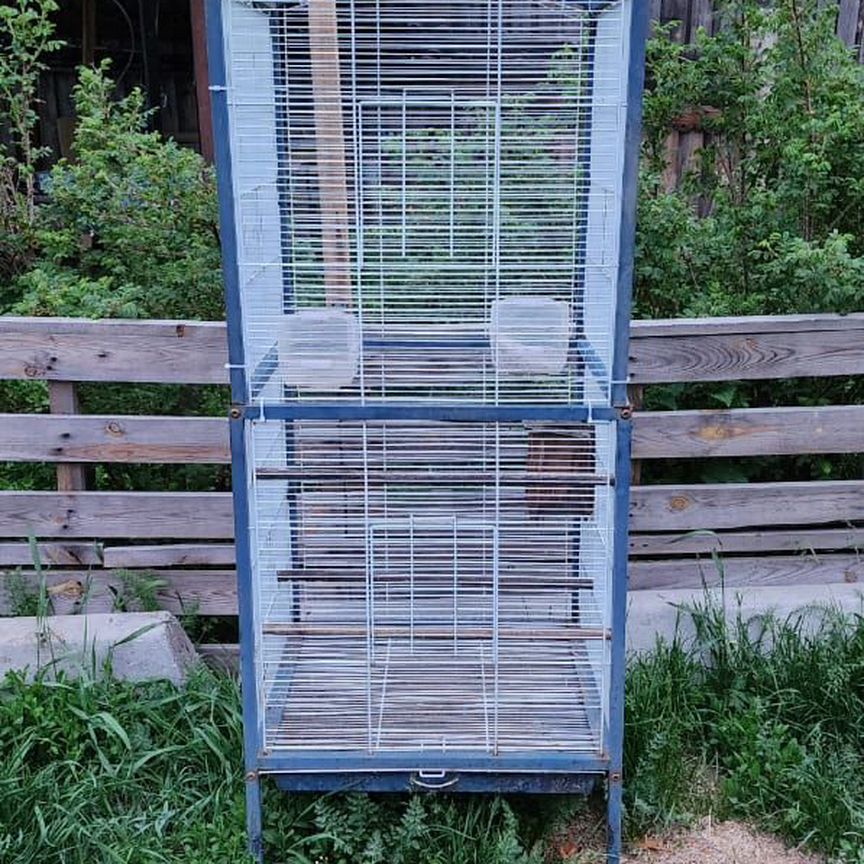 Продам аквариум и клетку для птиц