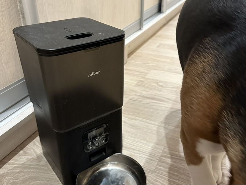 Кормушка для собак и кошек