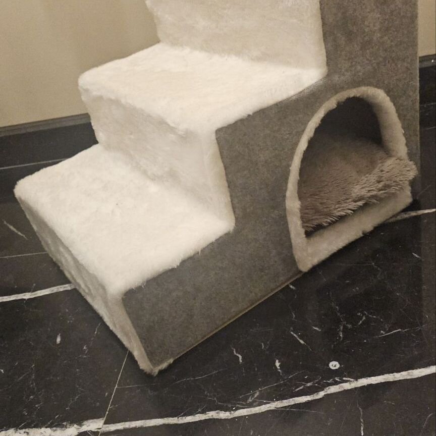 Домик и ступеньки для собаки