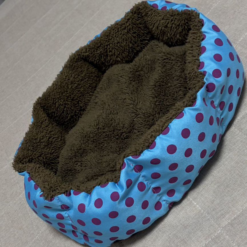 Лежанка для собак и кошек