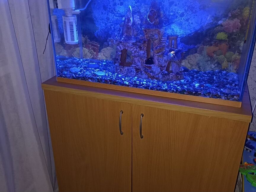 Аквариум с тумбой