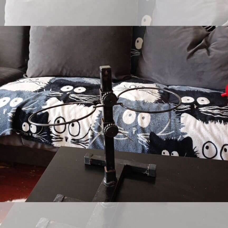 Держатель для мисок