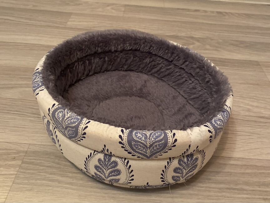 Лежанка для кота