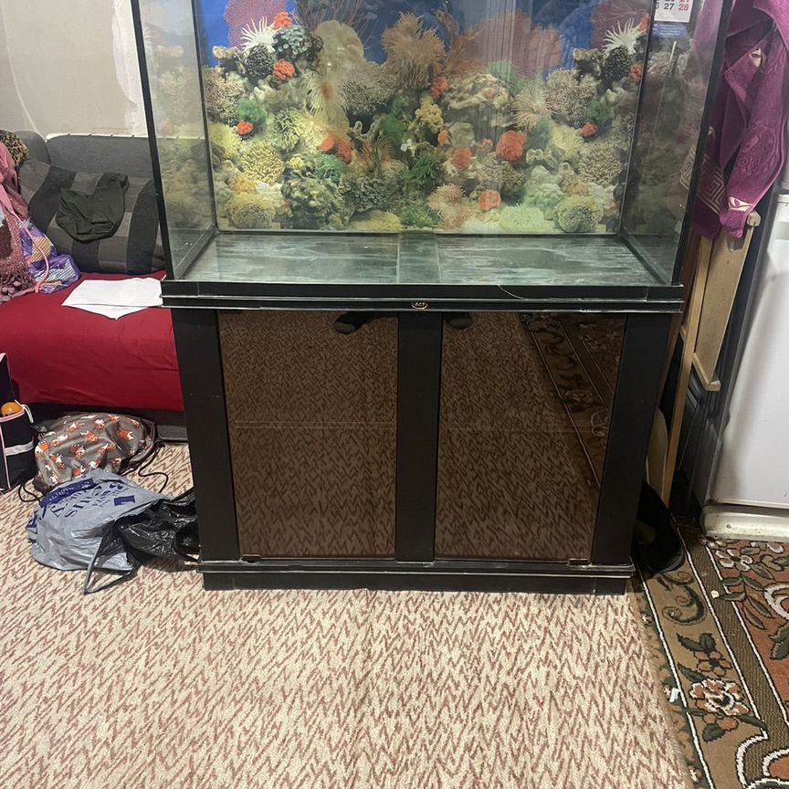 Аквариум с тумбой 175 литров бу