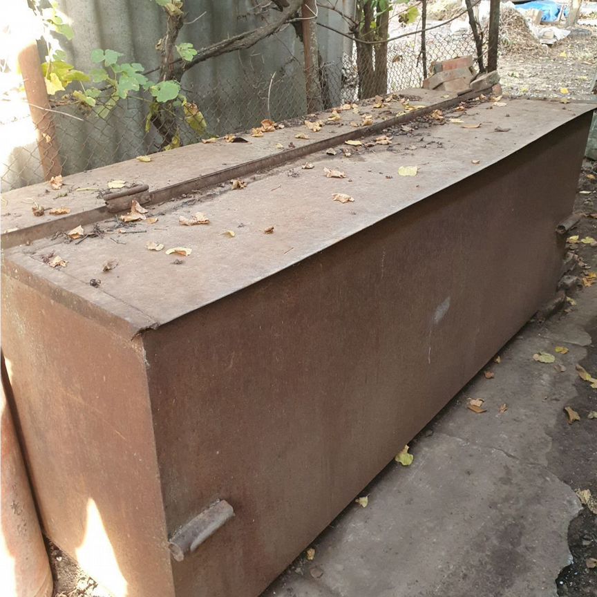 Металлический ларь