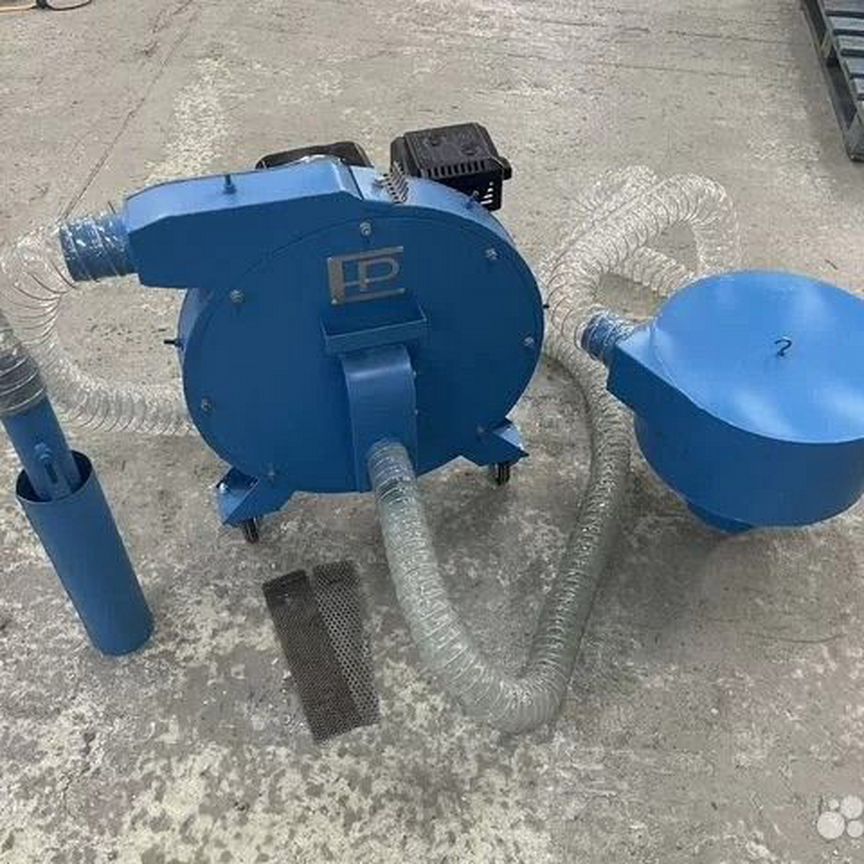 Зернодробилка пневматическая