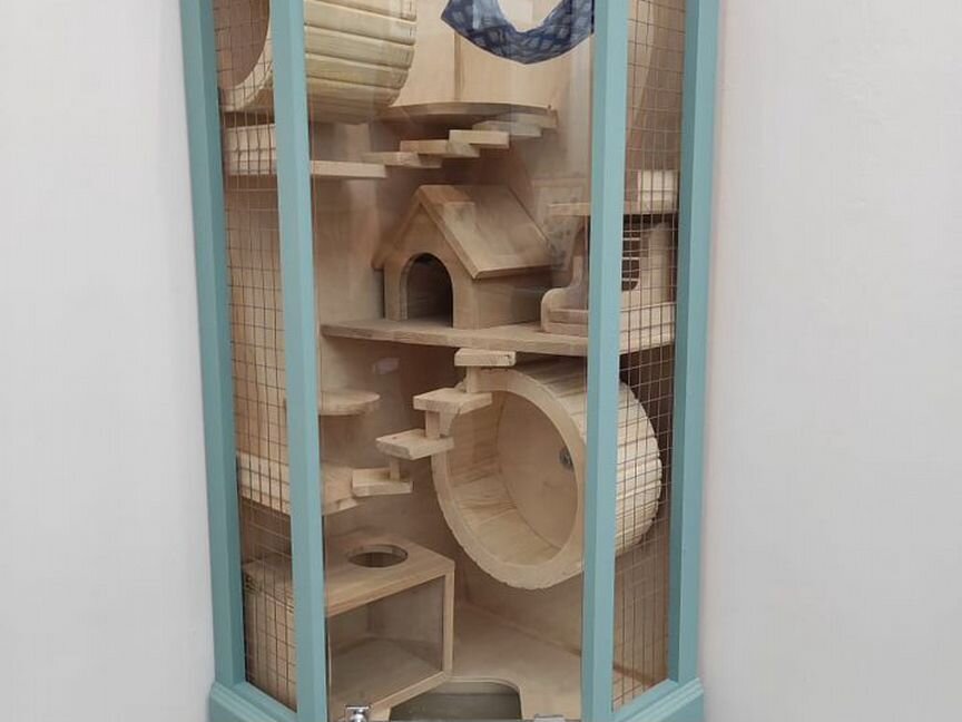 Витрина-клетка для шиншиллы с наполнением из бука