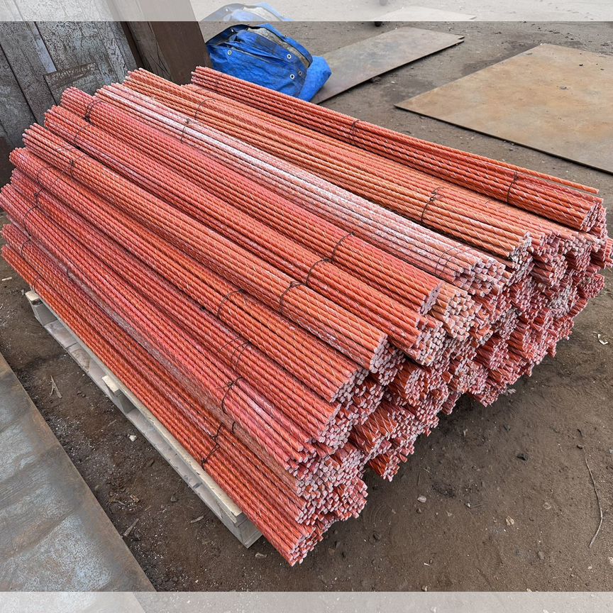 Колышки для электропастуха Красные