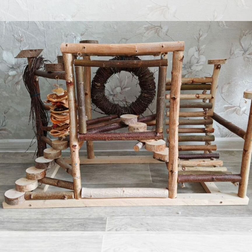 Игровой стенд для попугая