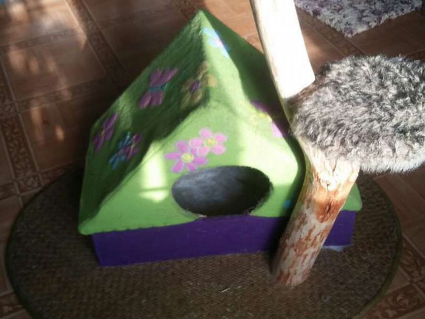 Домик для кошки с когтеточкой