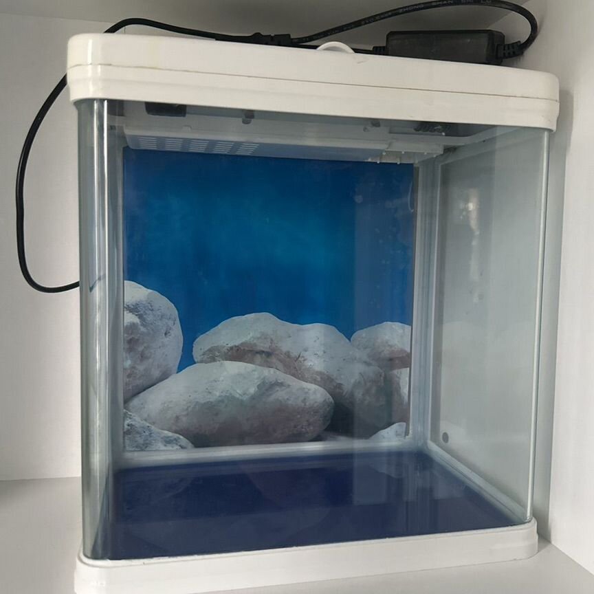 Аквариум 6-7 литров с подсветкой