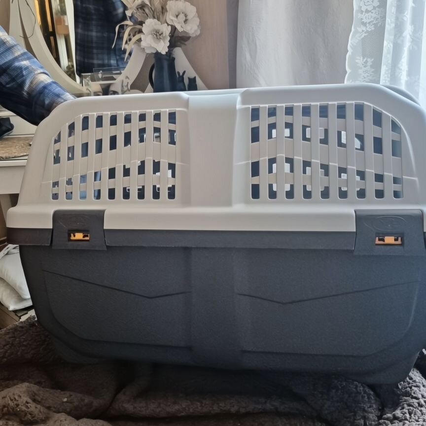 Переноска для собак жесткая Италия до 10 кг