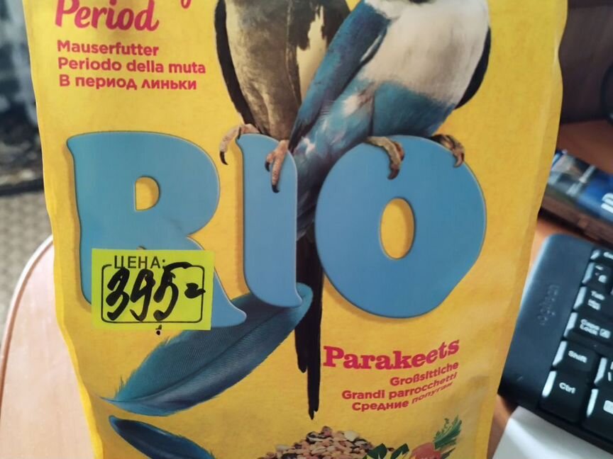 Лакомство и корм для попугаев