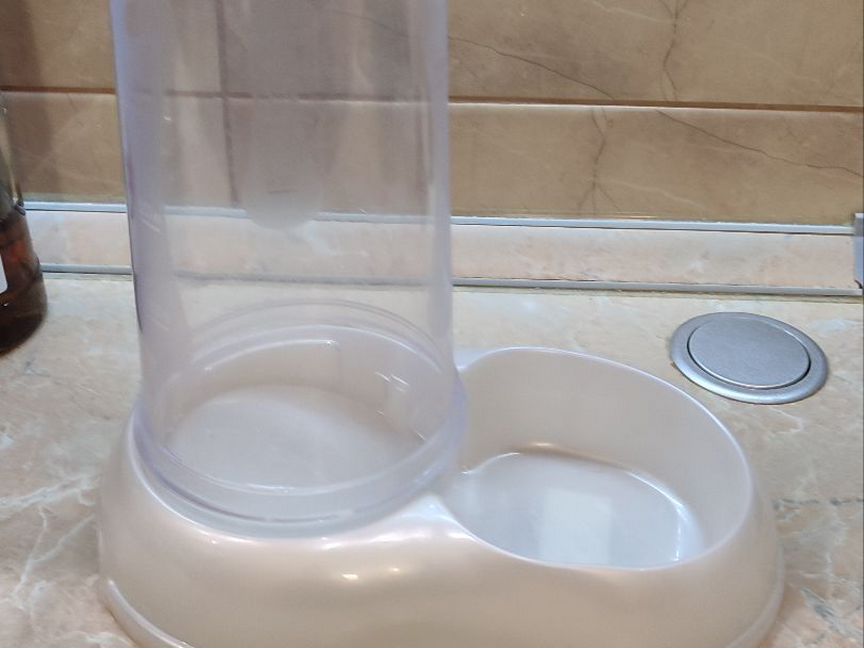 Автокормушка (поилка) для кошек (собак)