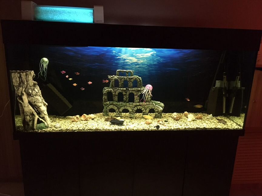 Аквариум с тумбой