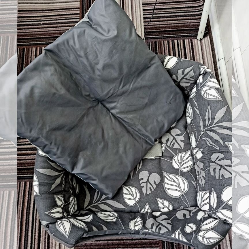 Лежанка для кошек и собачек бренд Rurri