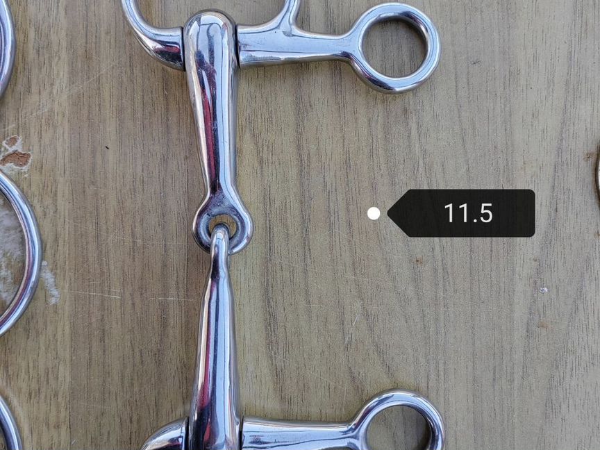 Трензель для лошади