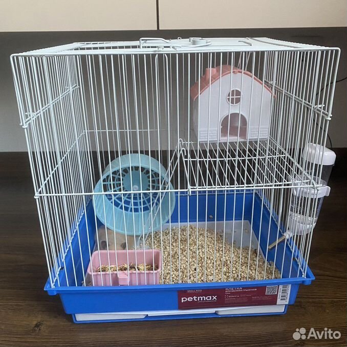 Хомячок с клеткой