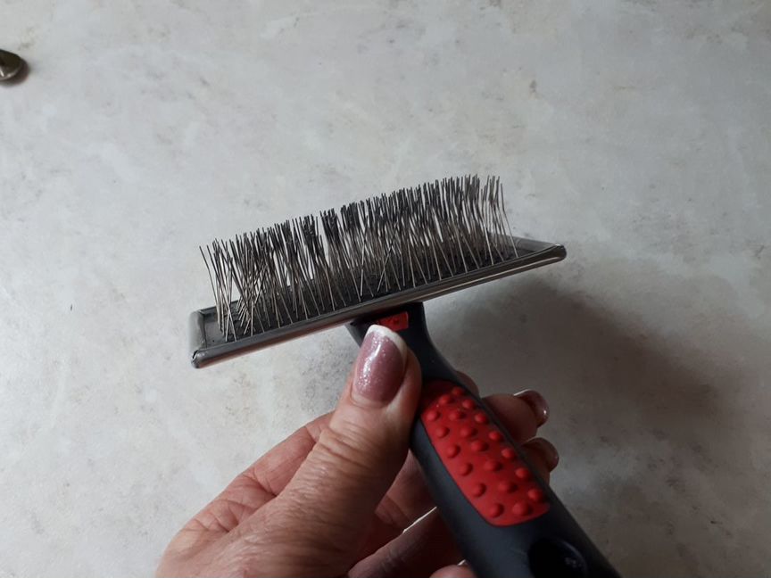 Щетка пуходерка для собак