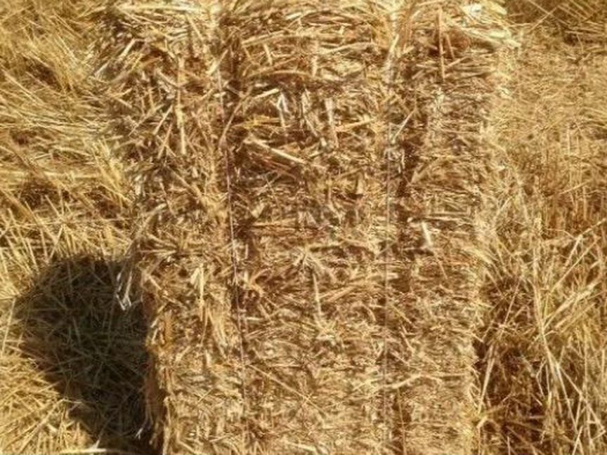 Солома в тюках