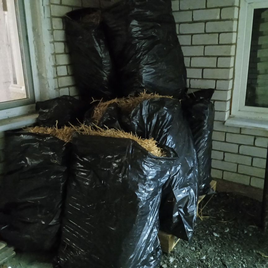 Солома в тюках
