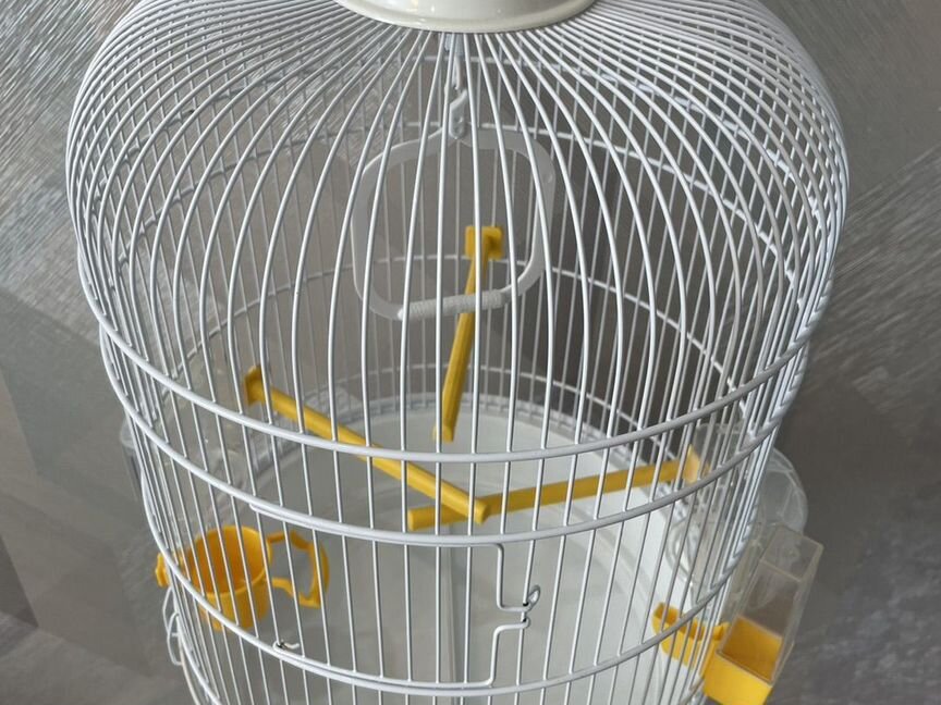 Клетка для птиц с подставкой (белая)