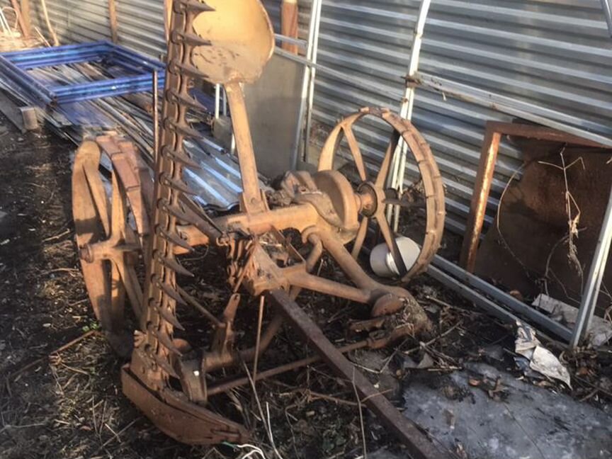 Сено косилка на лошадиной тяги