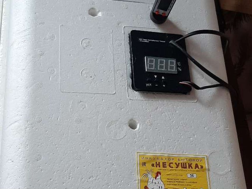 Инкубатор Несушка на 36 яиц