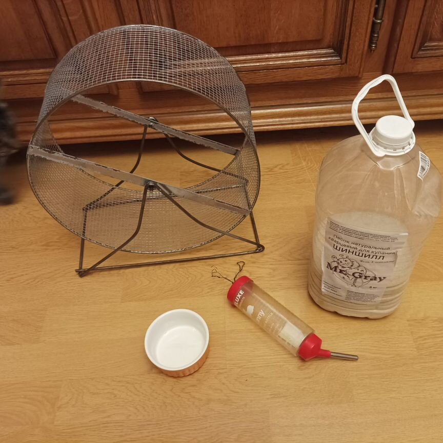 Аксессуары для шиншилл: колесо поилка песок миска