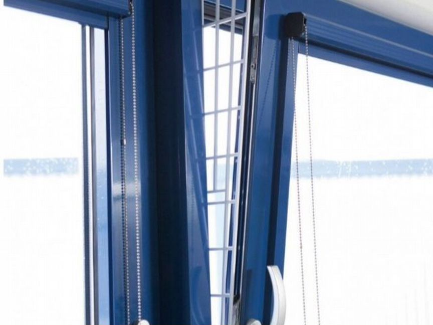 Решетка защитная на откидные окна, боковая