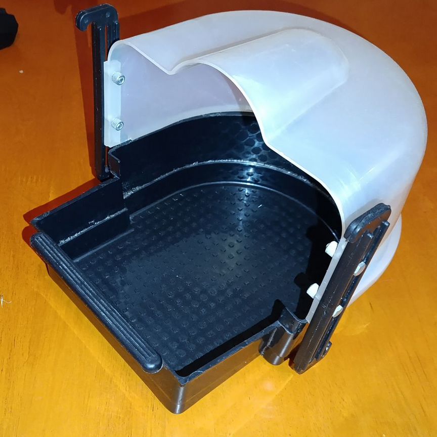 Купалка для крупного попугая trixie