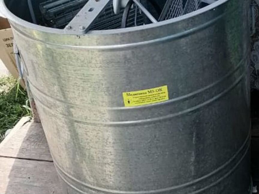 Продам медогонку новую