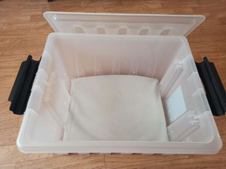 Контейнер для улиток