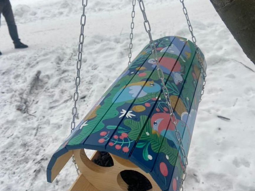 Кормушка для белок и синиц