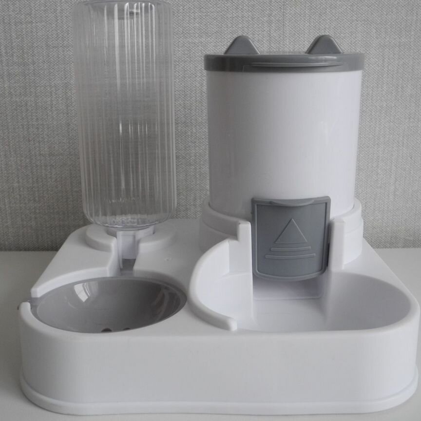 Кормушка для кошек и собак с поилкой 2 в 1 новая