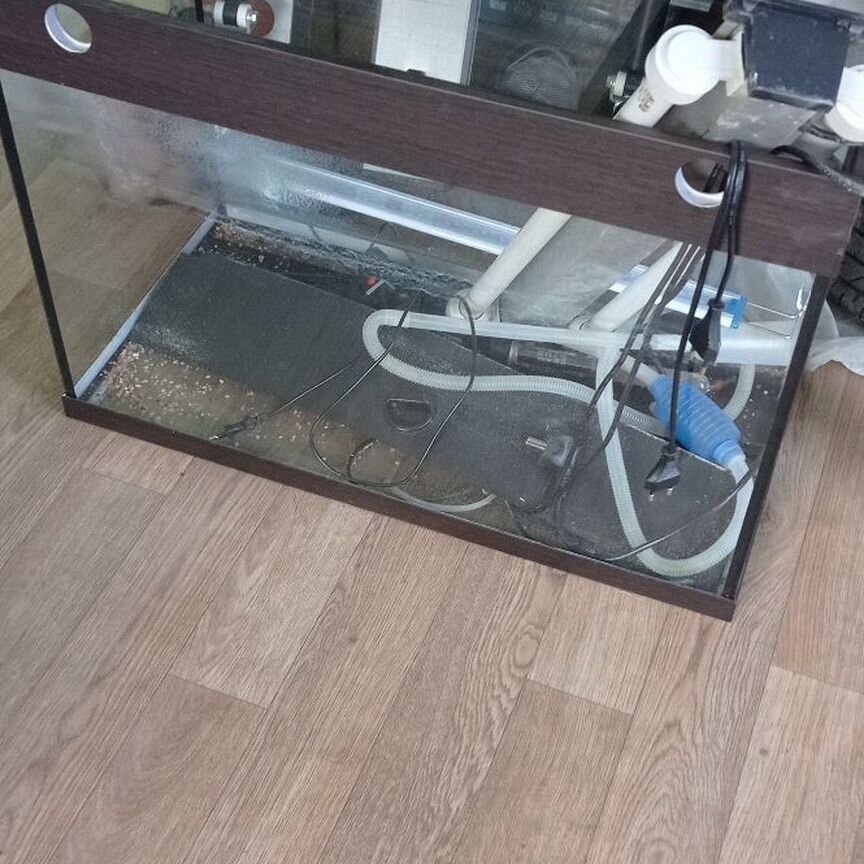 Аквариум с фильтром и подсветкой б/у 110л