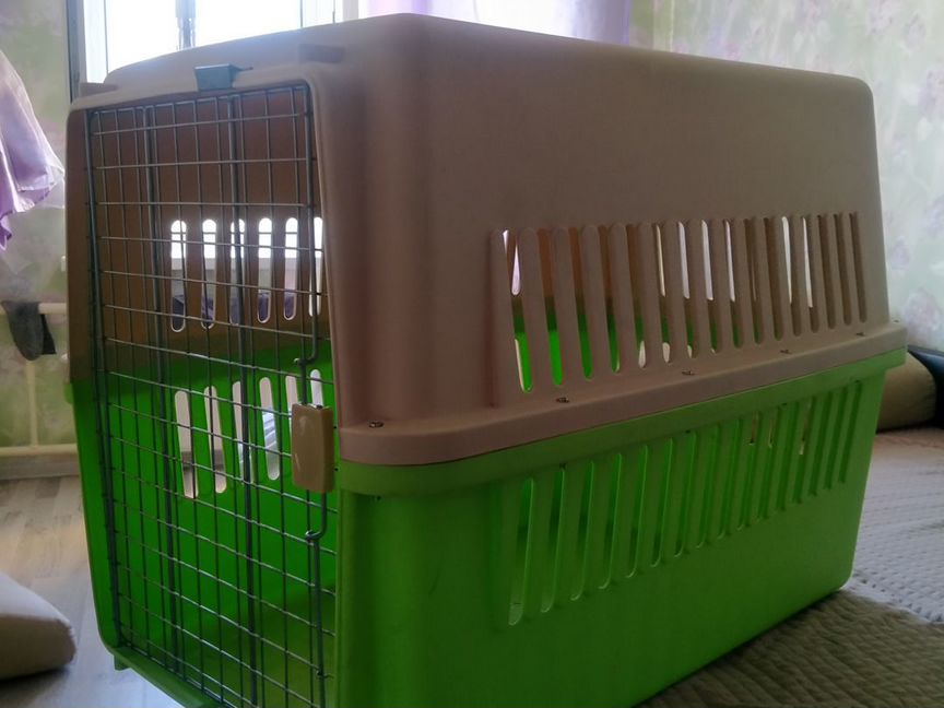 Переноска для крупных и средних собак