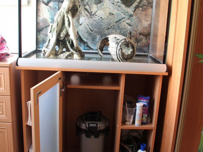 Продам б/у аквариум Anubias D-850F (190л) с тумбой