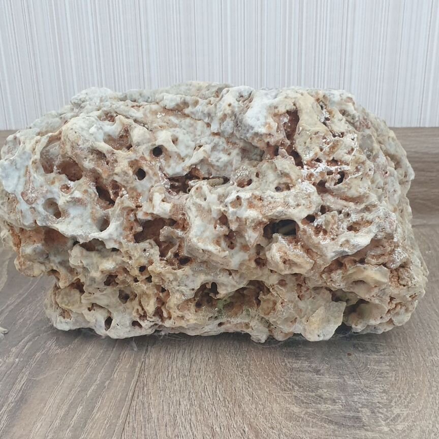 Камень для аквариума